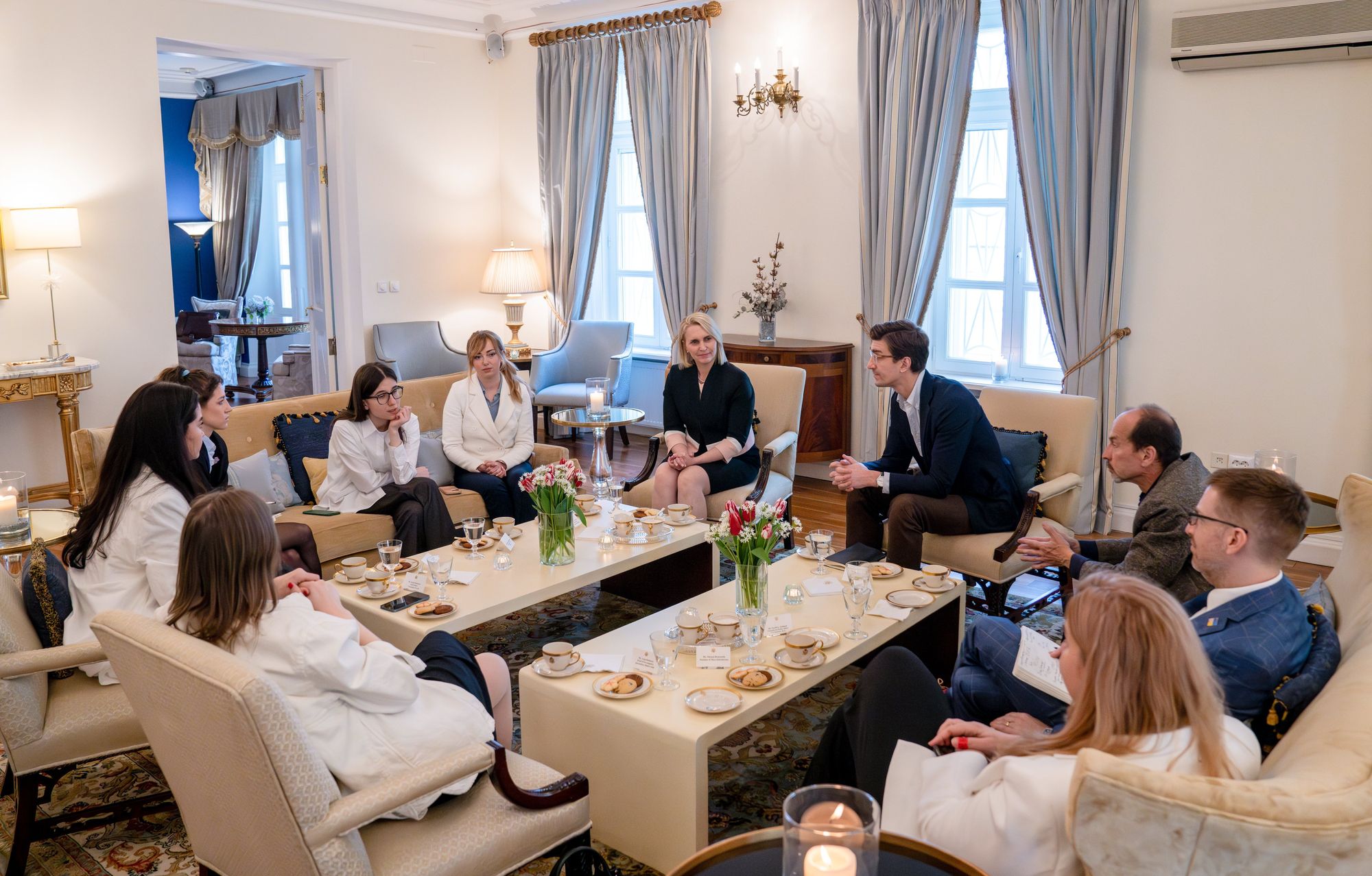 US ambassador meets with independent Ukrainian media, including Kyiv ...