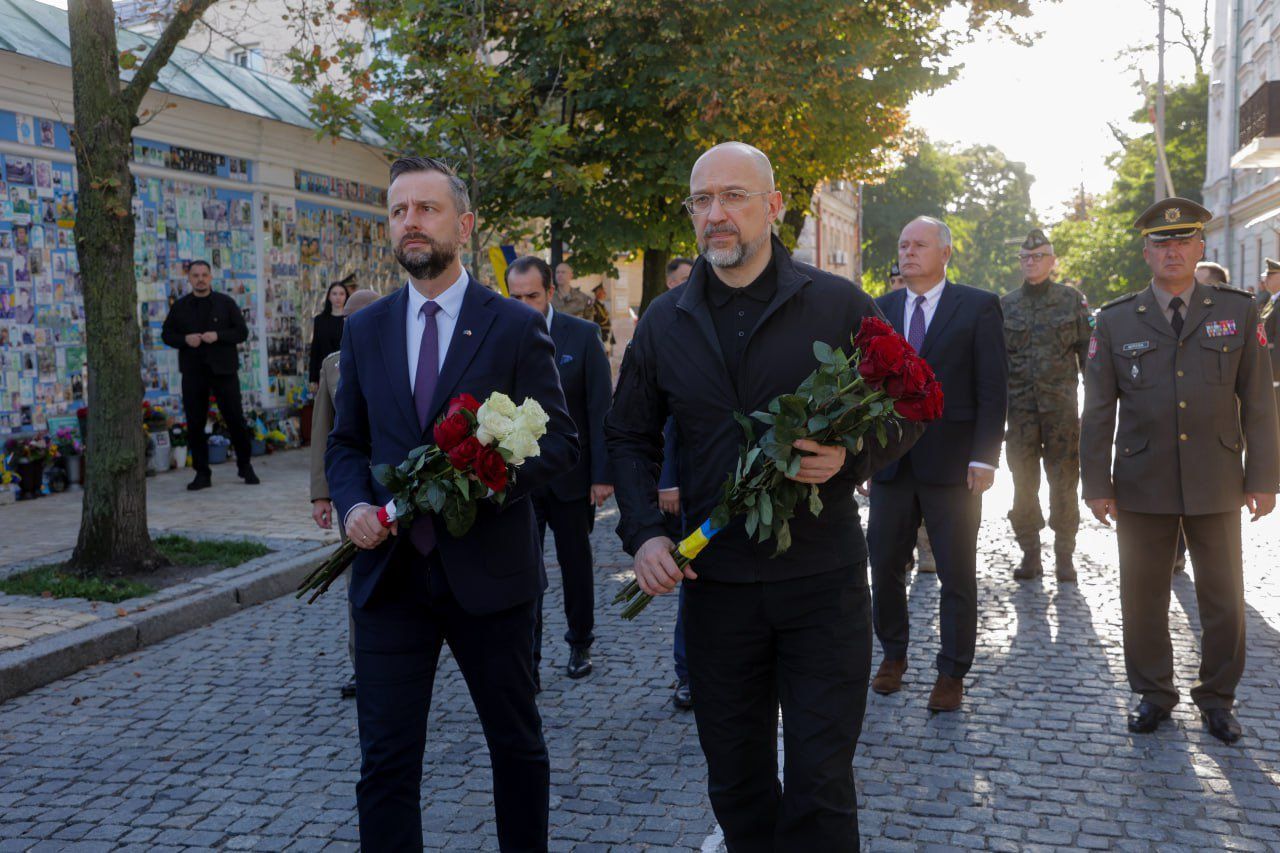 Week after Russian aerial incursion, Poland and Ukraine agree to form ...