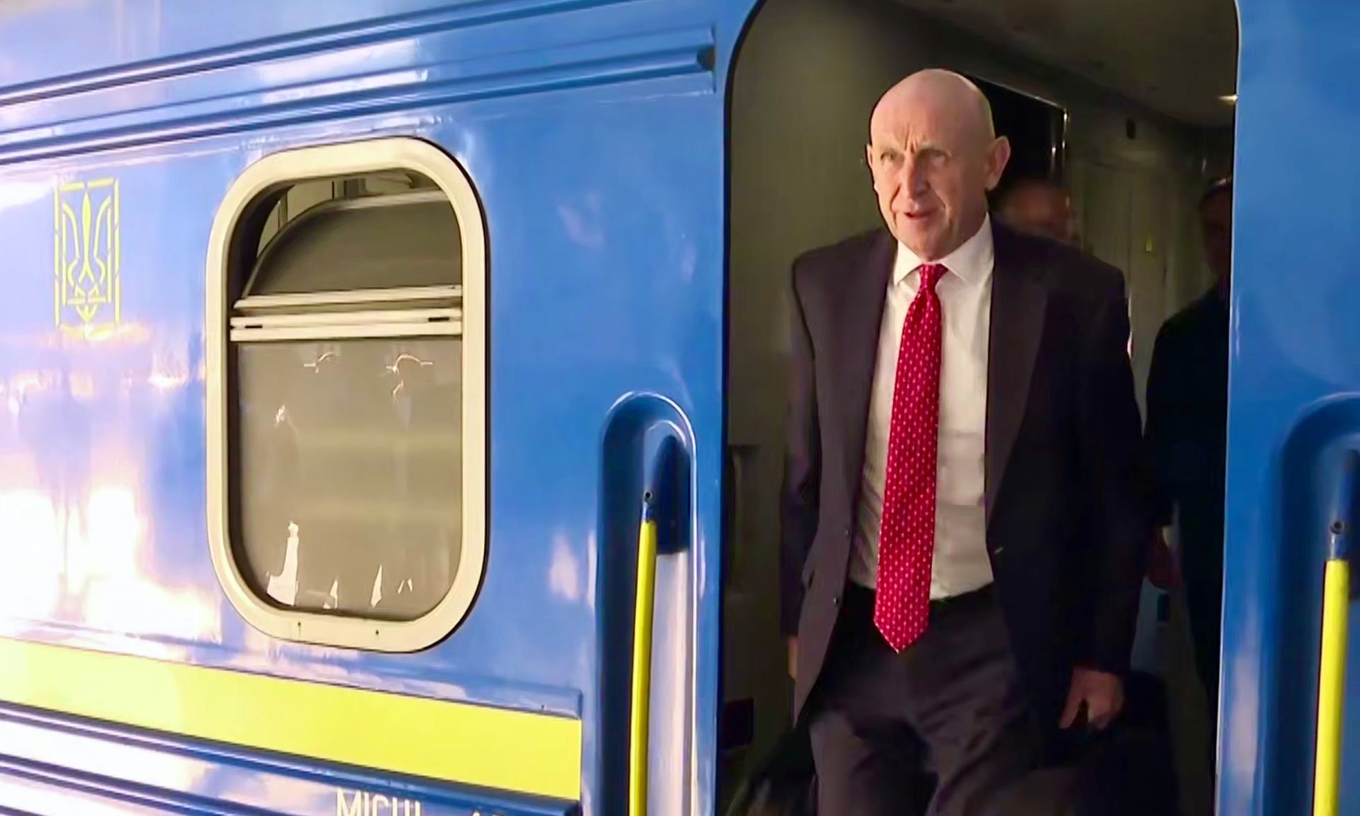 UK defense secretary arrives in Ukraine as Kyiv signals 'important ...